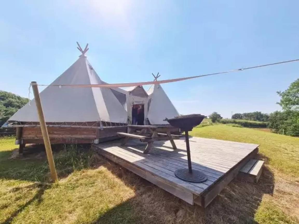 30 M² Tent ∙ 3 Bedrooms ∙ 7 Guests - Gers
