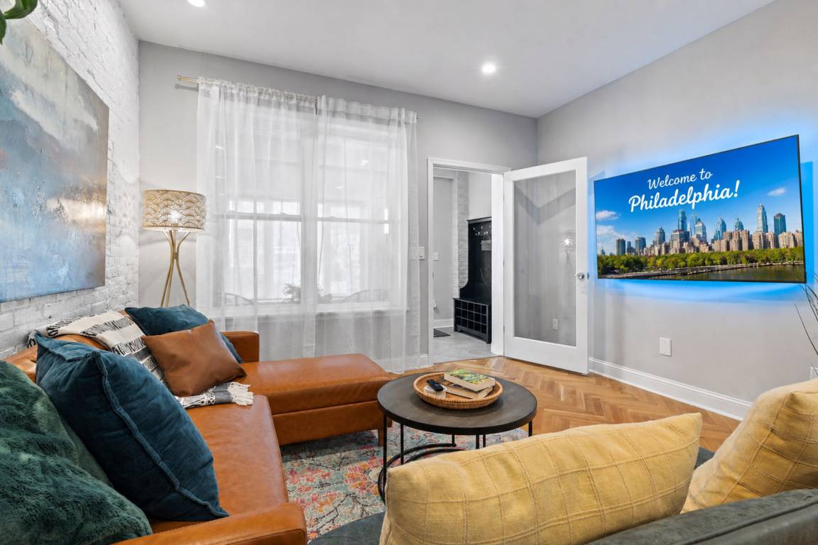 125 M² Apartment ∙ 3 Bedrooms ∙ 8 Guests - Ardmore, PA