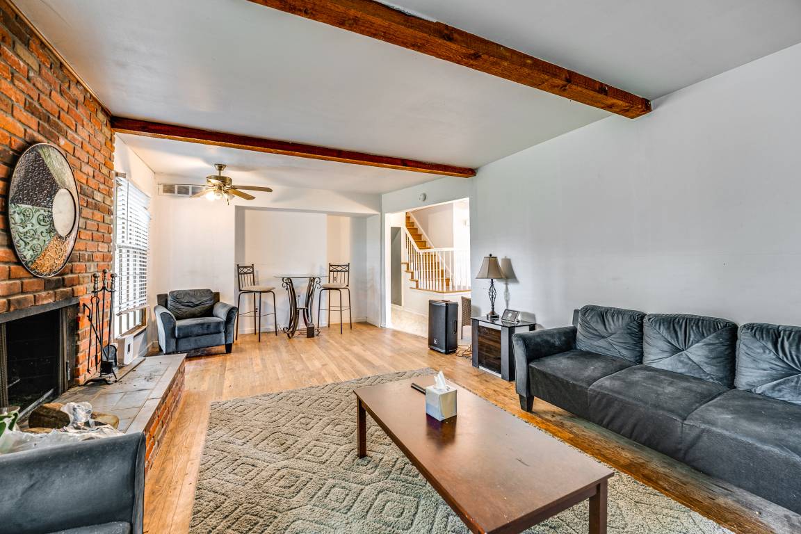 241 M² House ∙ 4 Bedrooms ∙ 8 Guests - Southfield, MI