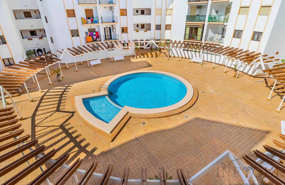 76 M² Ferienwohnung ∙ 2 Schlafzimmer ∙ 4 Gäste - Calp