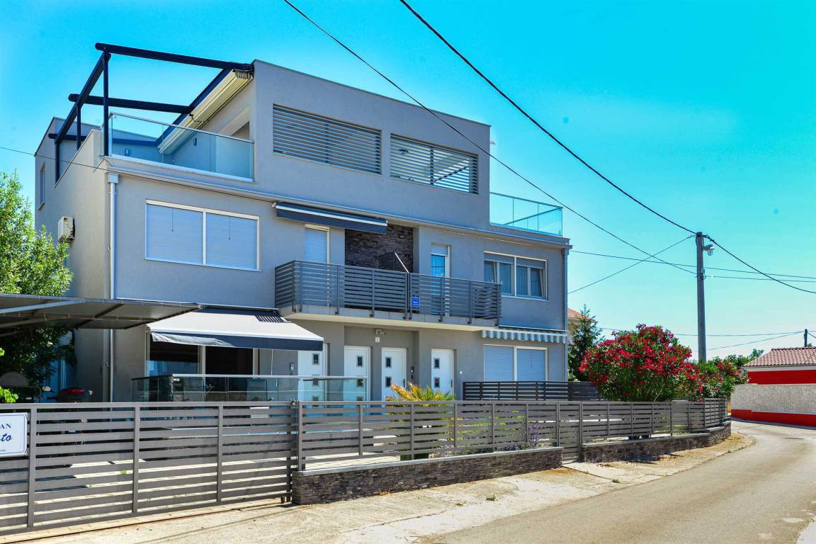 140 M² Apartment ∙ 3 Bedrooms ∙ 6 Guests - Sveti Filip i Jakov