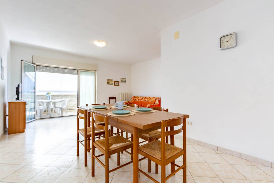 Appartamento Vacanza ∙ 2 Camere Da Letto ∙ 7 Ospiti - Alba Adriatica