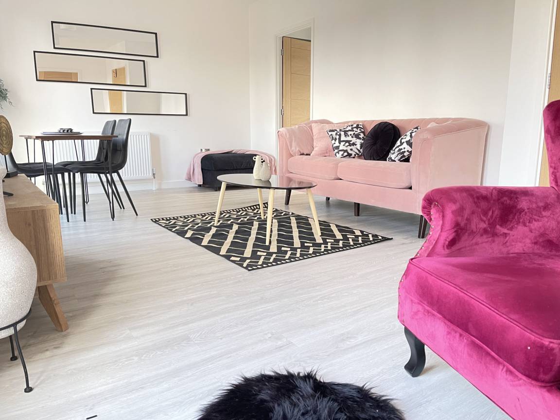 93 M² House ∙ 4 Bedrooms ∙ 8 Guests - Cambridge