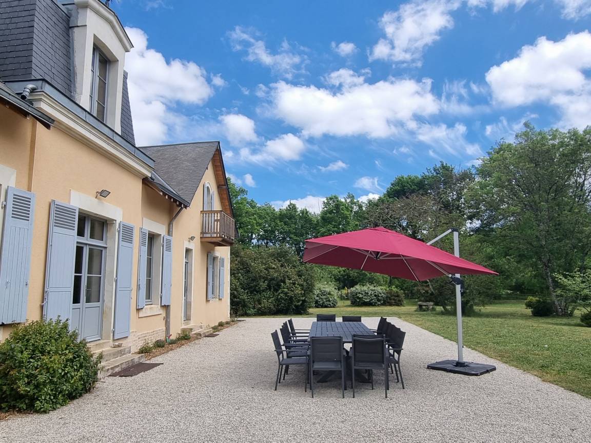 300 M² Cottage ∙ 6 Chambres ∙ 15 Personnes - Le Mans