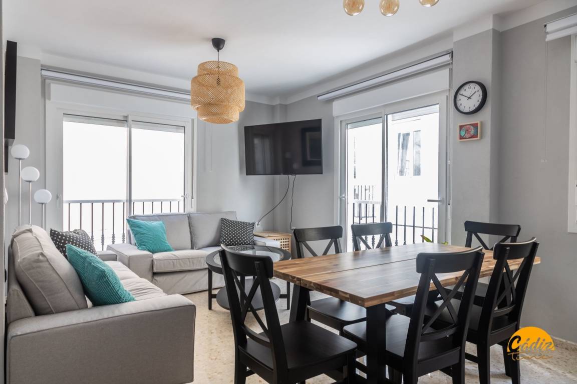 85 M² Appartement ∙ 4 Chambres ∙ 8 Personnes - Cadix