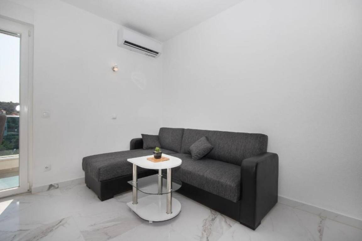 55 M² Ferienwohnung ∙ 2 Schlafzimmer ∙ 4 Gäste - Omiš