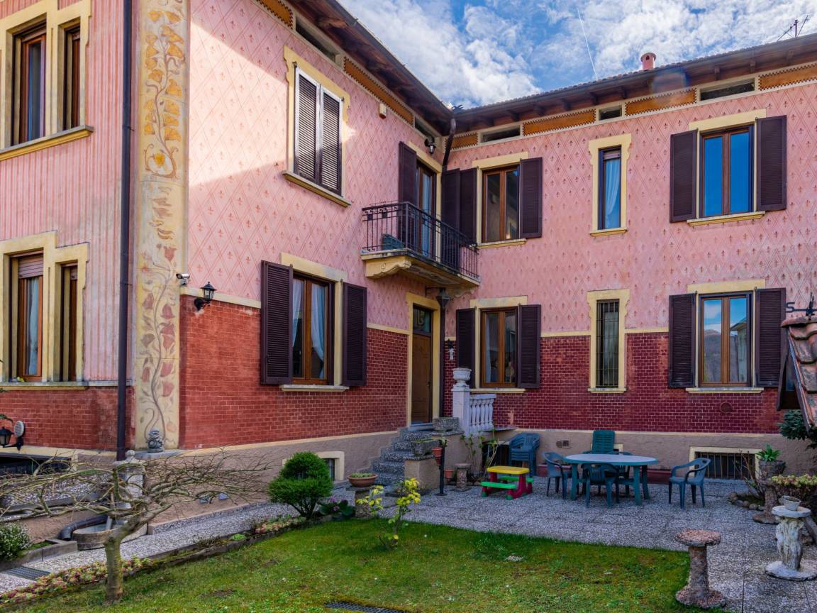 160 M² House ∙ 4 Bedrooms ∙ 8 Guests - Morcote