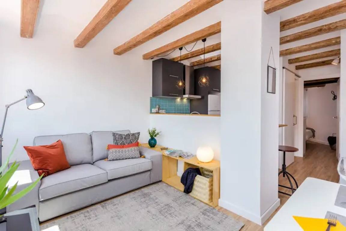 35 M² Apartamento ∙ 1 Habitación ∙ 2 Huéspedes - Badalona