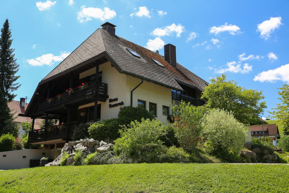 65 M² Ferienwohnung ∙ 2 Schlafzimmer ∙ 4 Gäste - Bernau im Schwarzwald