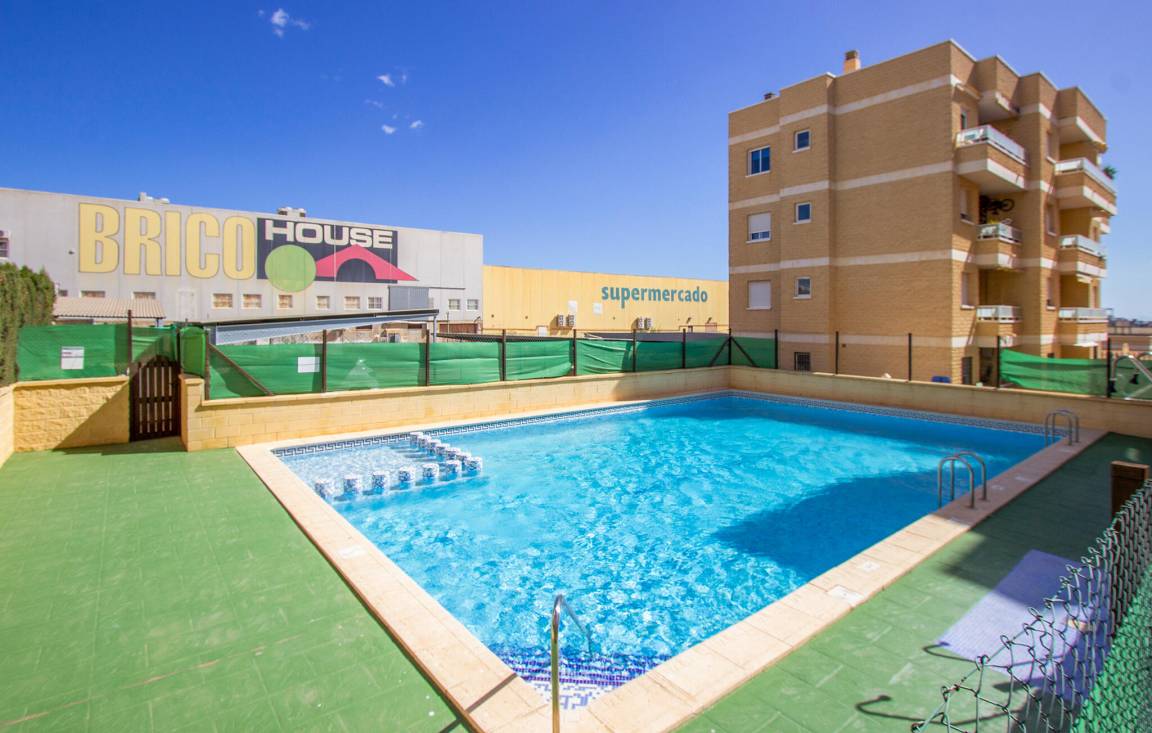 77 M² Appartement ∙ 2 Chambres ∙ 4 Personnes - Torrevieja