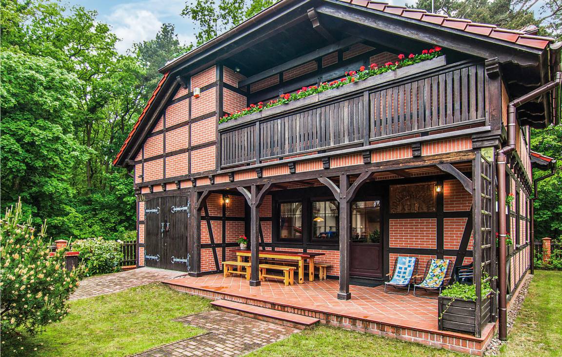 137 M² Dom ∙ 4 Sypialnie ∙ 8 Gości - Pobierowo