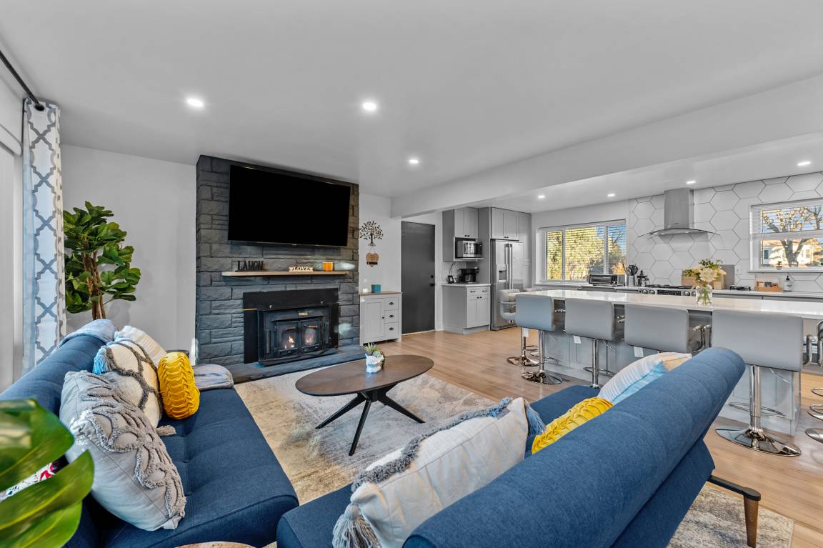 290 M² House ∙ 7 Bedrooms ∙ 16 Guests - Lakewood, CO