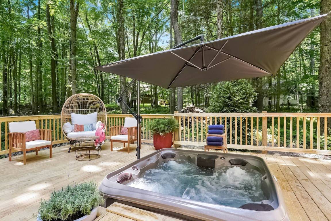 House ∙ 3 Bedrooms ∙ 8 Guests - Stillwater Lake, PA