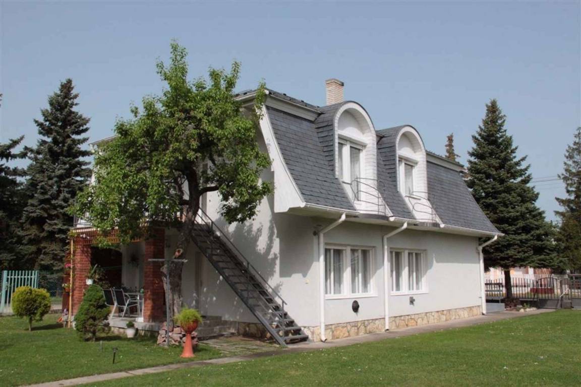 77 M² Apartment ∙ 3 Bedrooms ∙ 6 Guests - Siófok