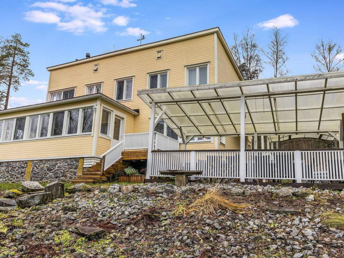 220 M² Talo ∙ 5 Makuuhuonetta ∙ 13 Vierasta - Vammala