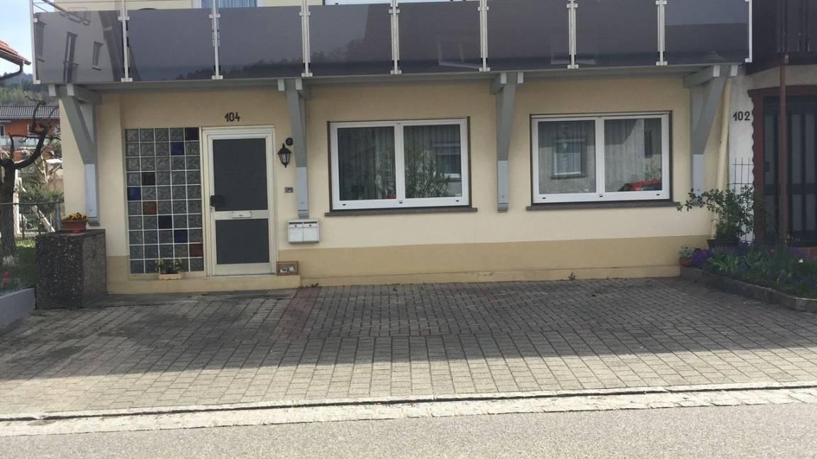 75 M² Ferienwohnung ∙ 1 Schlafzimmer ∙ 3 Gäste - Bad Säckingen