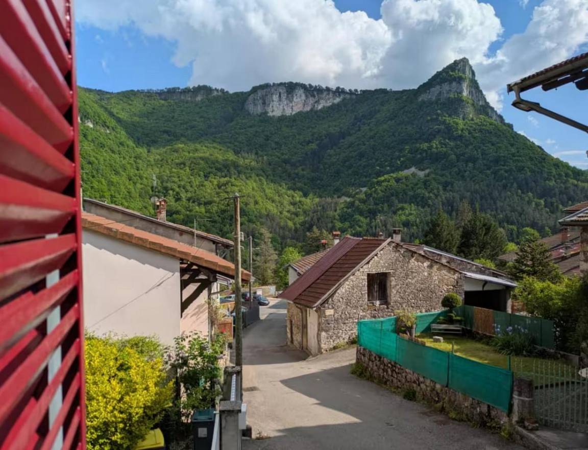 79 M² Gîte ∙ 2 Chambres ∙ 6 Personnes - Hauteville-Lompnes