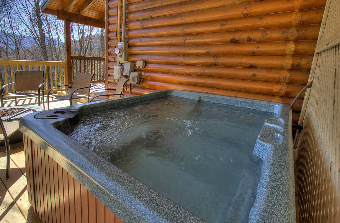 139 M² Cabin ∙ 3 Bedrooms ∙ 8 Guests - Gatlinburg, TN