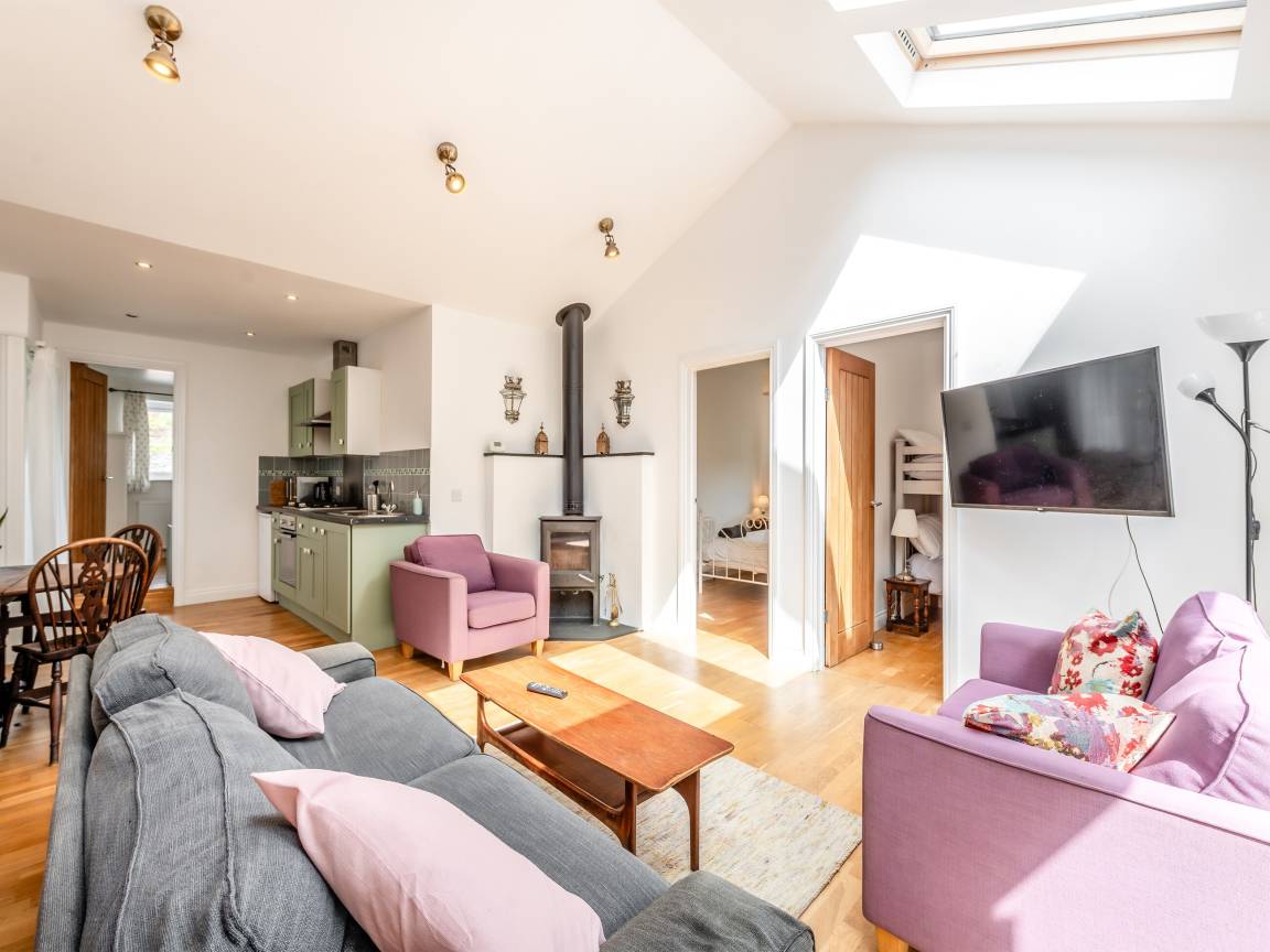 Cottage ∙ 4 Bedrooms ∙ 6 Guests - Totnes