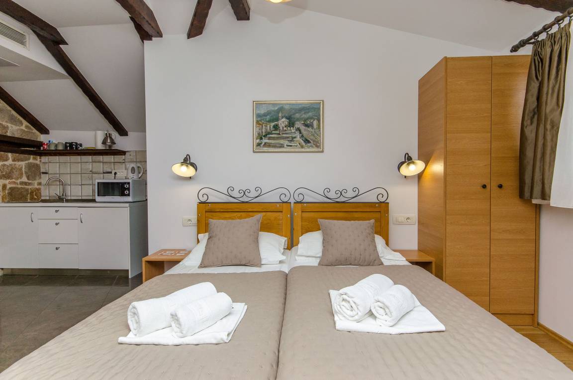30 M² Apartment ∙ 4 Guests - Split