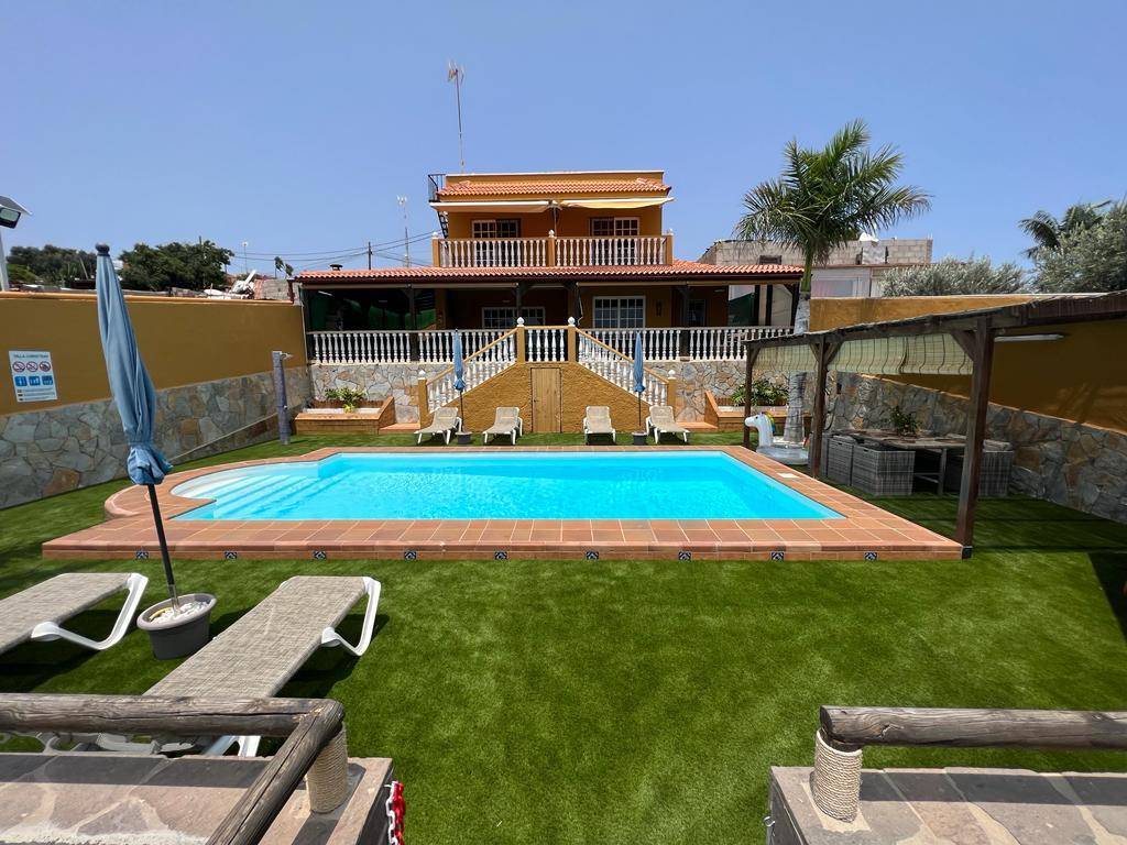 170 M² Villa ∙ 4 Slaapkamers ∙ 8 Gasten - Maspalomas