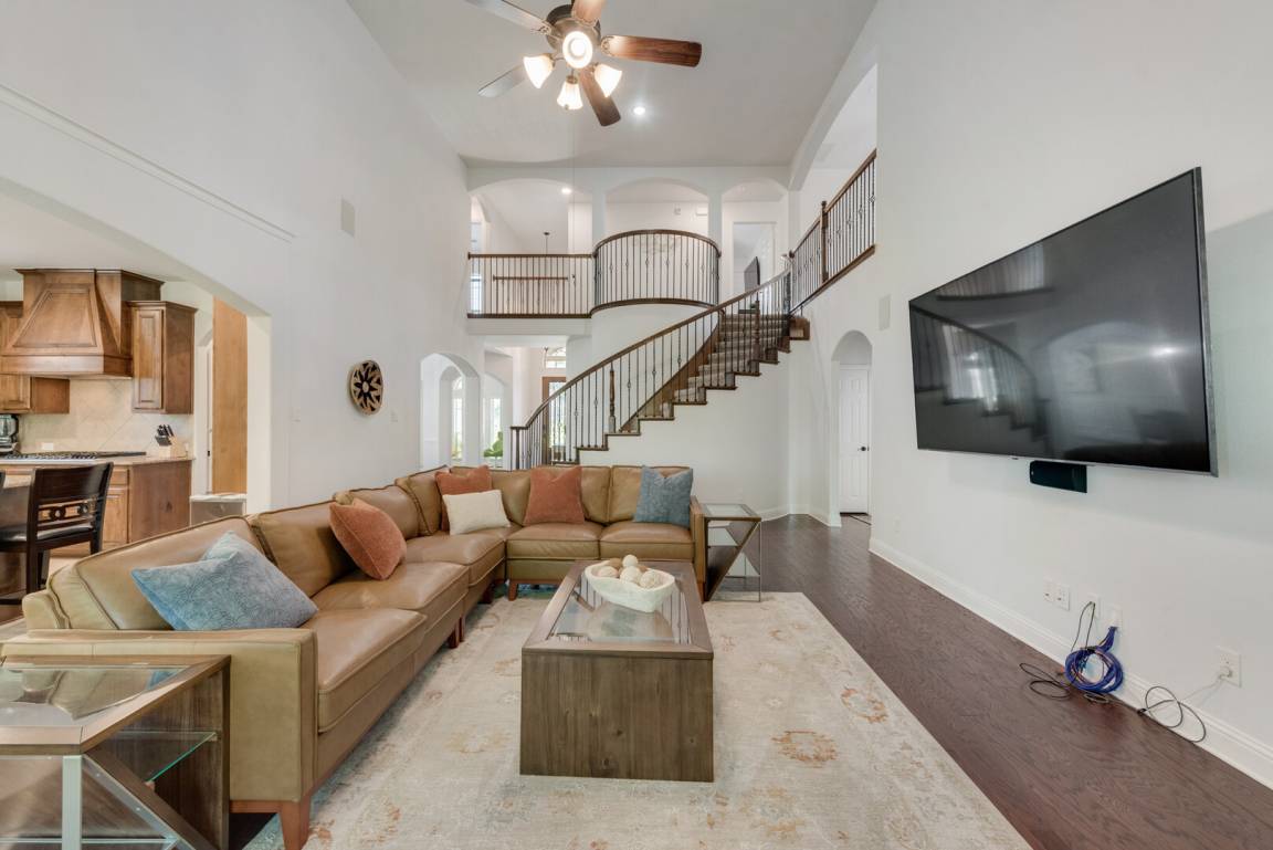 282 M² House ∙ 5 Bedrooms ∙ 10 Guests - Arlington, TX
