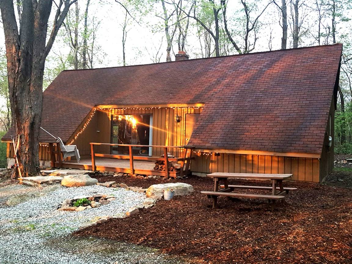 House ∙ 3 Bedrooms ∙ 8 Guests - Donegal, PA