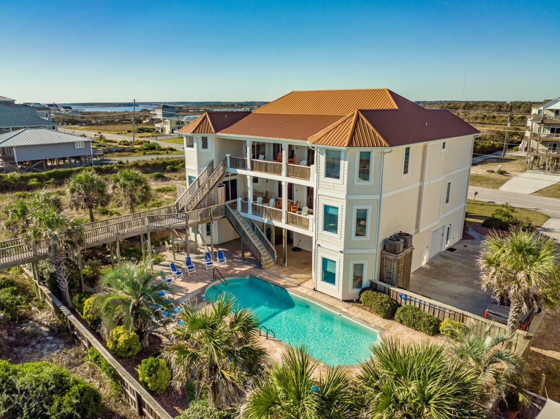 465 M² House ∙ 9 Bedrooms ∙ 24 Guests - North Topsail Beach, NC