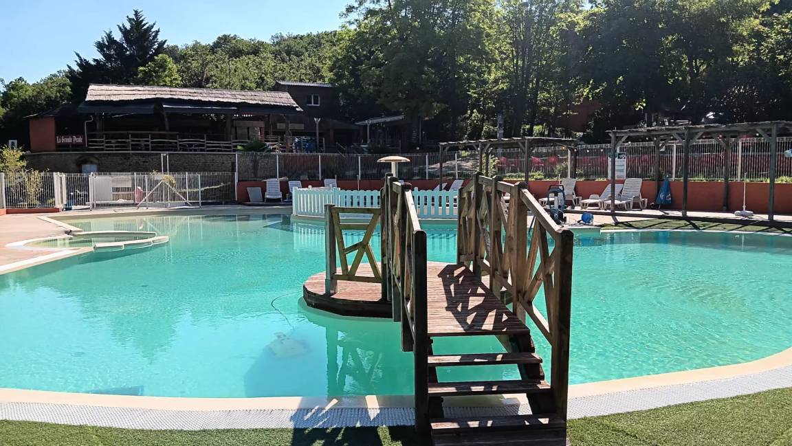 26 M² Caravan ∙ 1 Bedroom ∙ 4 Guests - Saint-Amand-de-Coly