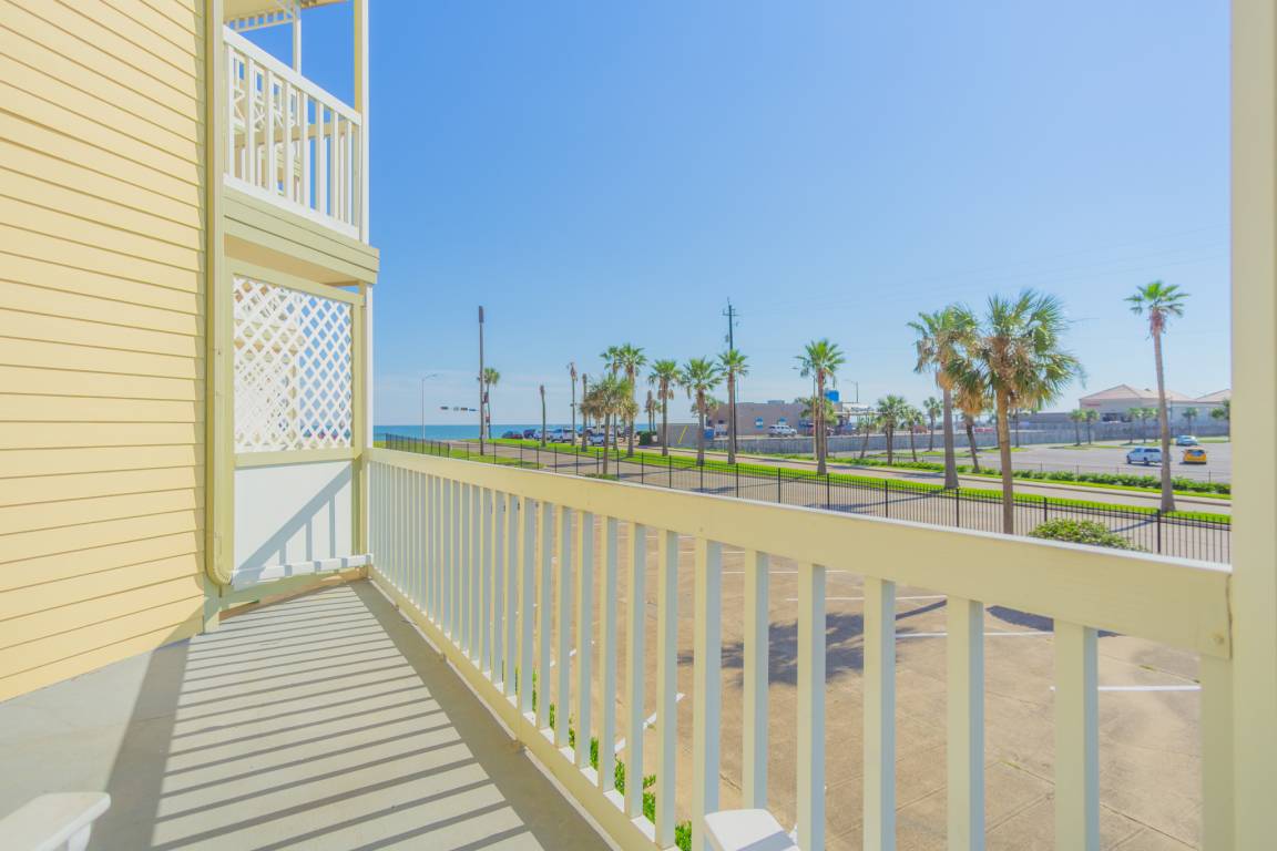 Condo ∙ 1 Bedroom ∙ 5 Guests - Galveston Island, TX