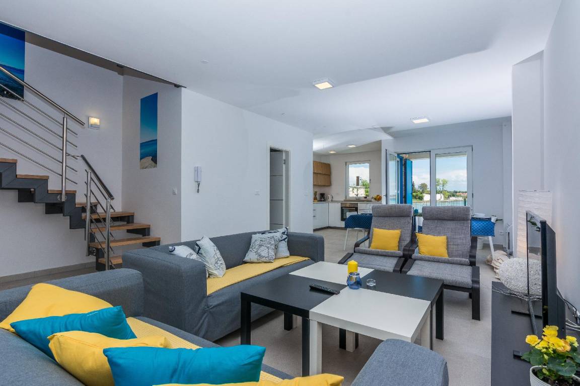 142 M² Ferienhaus ∙ 4 Schlafzimmer ∙ 11 Gäste - Privlaka