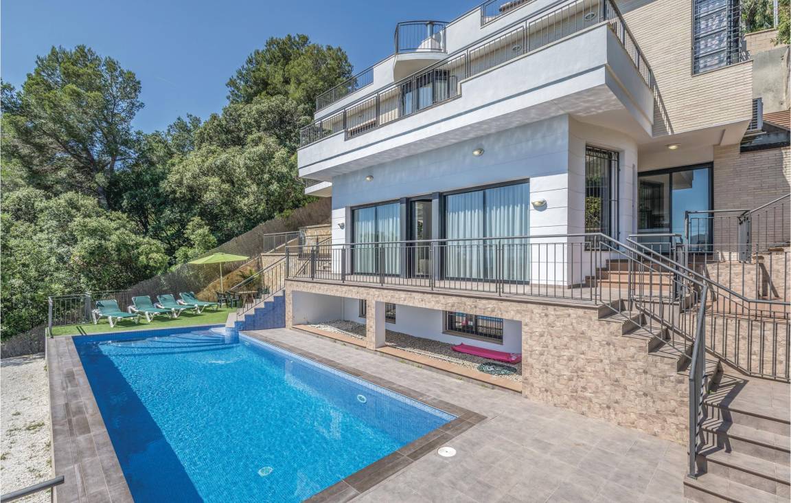 280 M² Maison De Vacances ∙ 4 Chambres ∙ 8 Personnes - Blanes