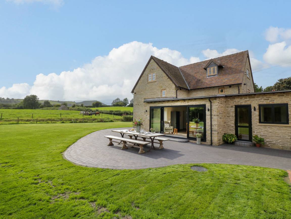 Cottage ∙ 6 Bedrooms ∙ 12 Guests - Church Stretton