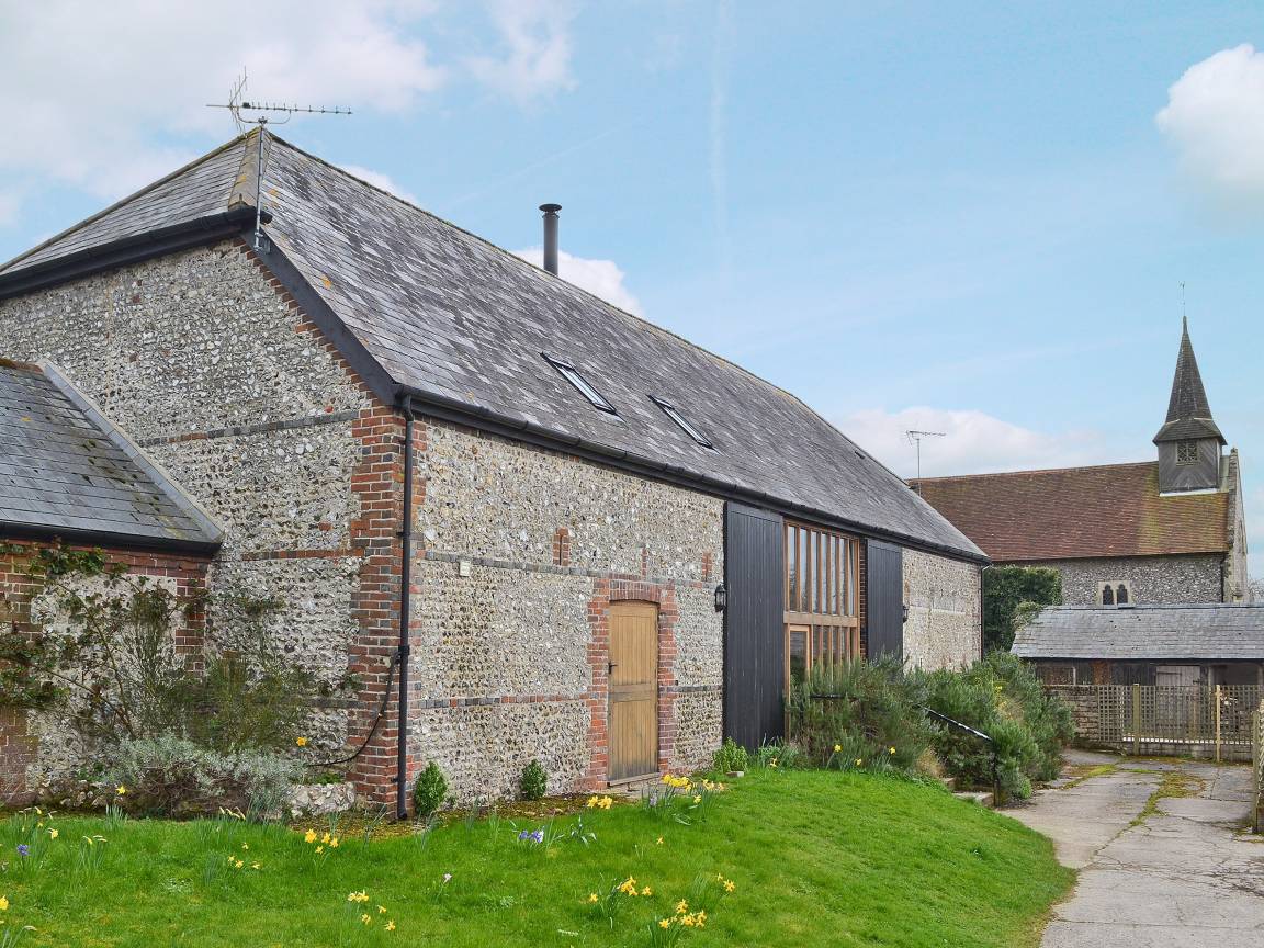 Cottage ∙ 4 Bedrooms ∙ 8 Guests - Emsworth