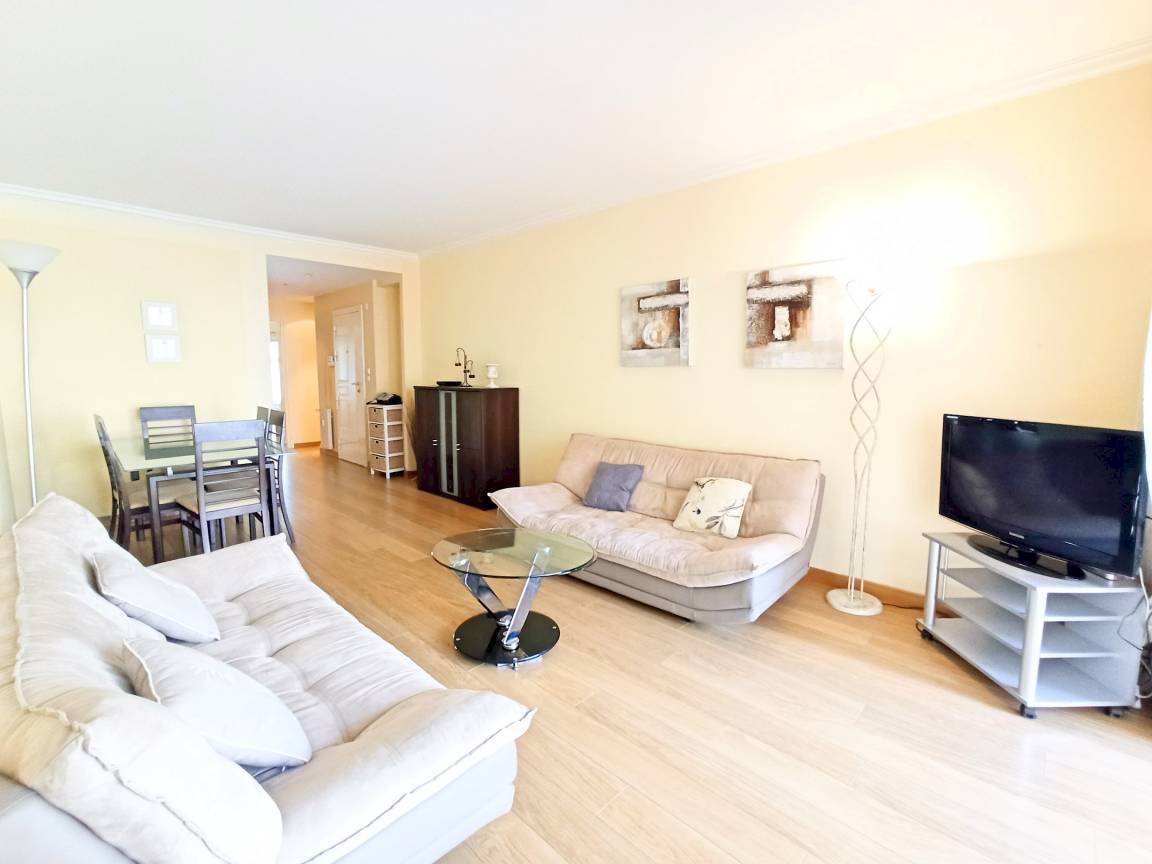 75 M² Appartement ∙ 2 Chambres ∙ 4 Personnes - ibis Styles Cannes Le Cannet