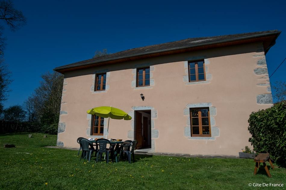 135 M² Gîte ∙ 4 Chambres ∙ 9 Personnes - Puy-de-Dôme