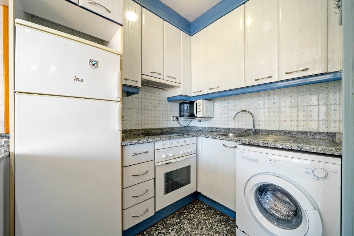 70 M² Apartamento ∙ 3 Habitaciones ∙ 6 Huéspedes - Comarruga