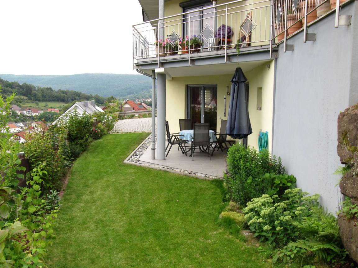 56 M² Ferienwohnung ∙ 1 Schlafzimmer ∙ 4 Gäste - Lohr am Main