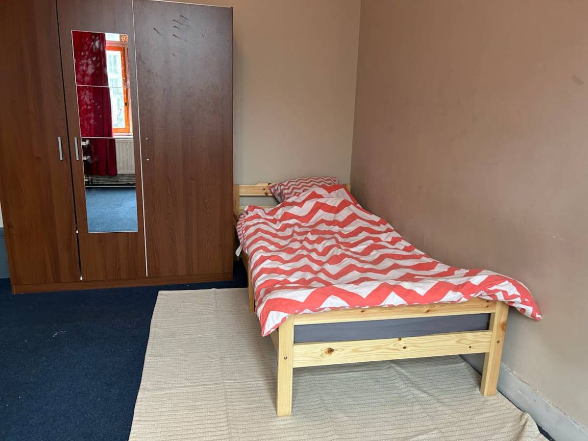 200 M² Chambre Privée ∙ 1 Chambre ∙ 1 Personne - Uccle