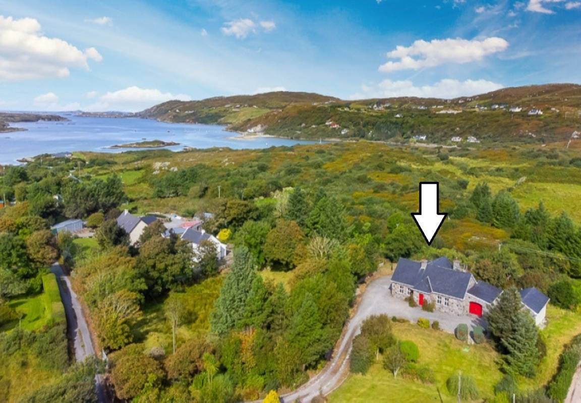 102 M² House ∙ 4 Bedrooms ∙ 8 Guests - Clifden