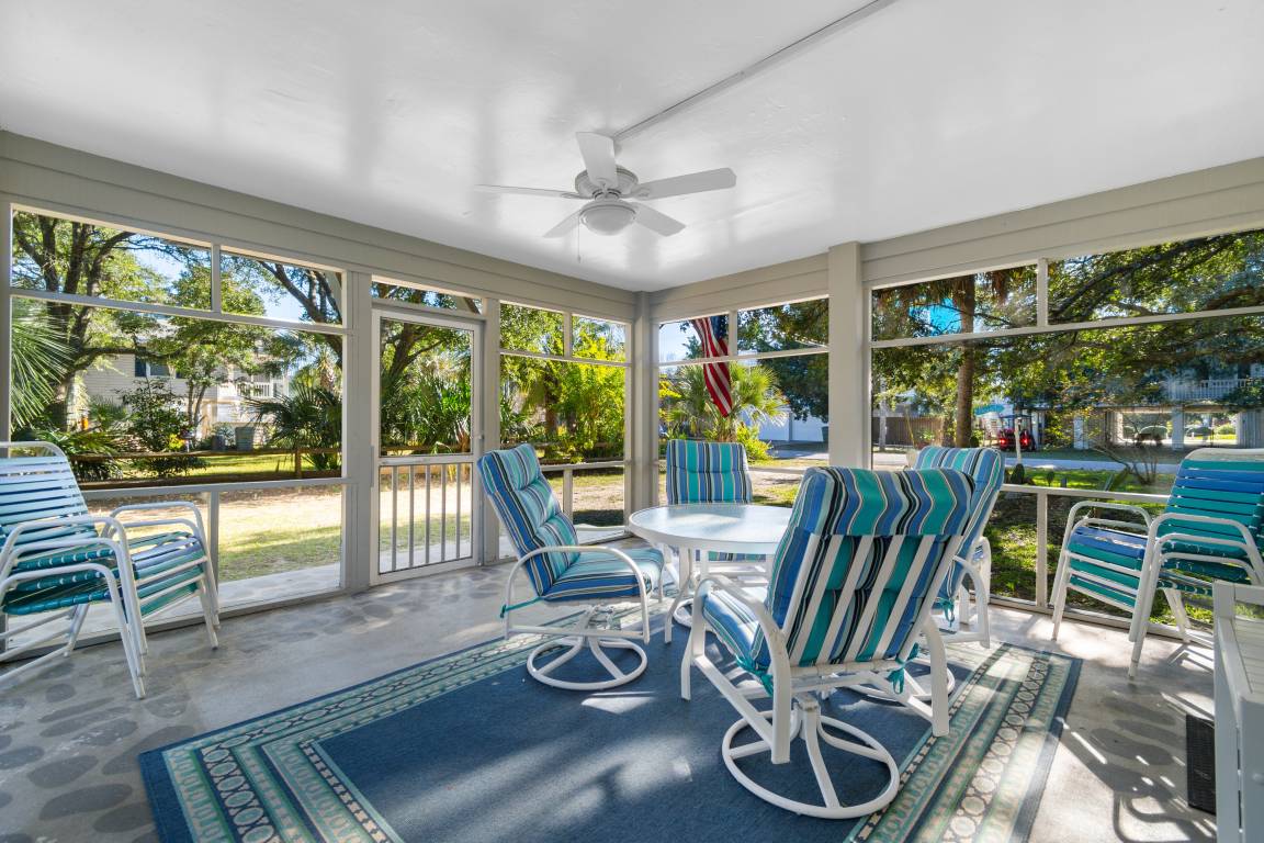 House ∙ 3 Bedrooms ∙ 10 Guests - Surfside Beach, SC