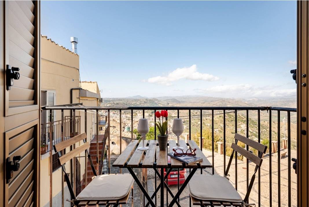 60 M² Appartamento Vacanza ∙ 1 Camera Da Letto ∙ 3 Ospiti - Provincia di Enna