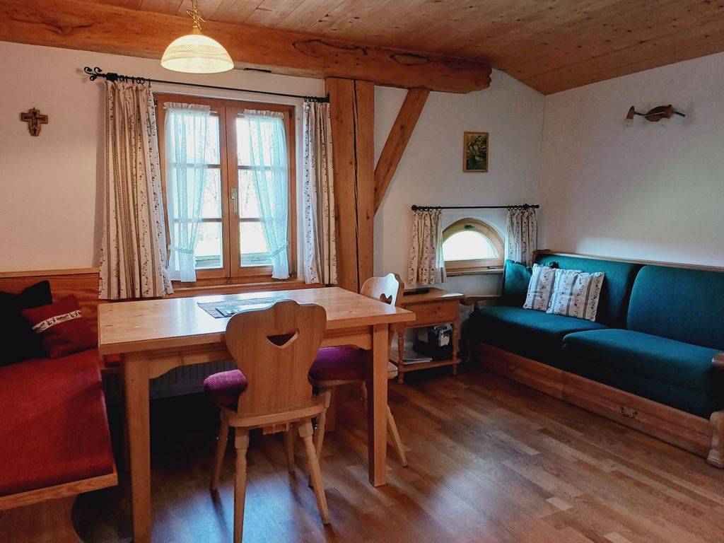 70 M² Ferienwohnung ∙ 2 Schlafzimmer ∙ 4 Gäste - Fischbachau