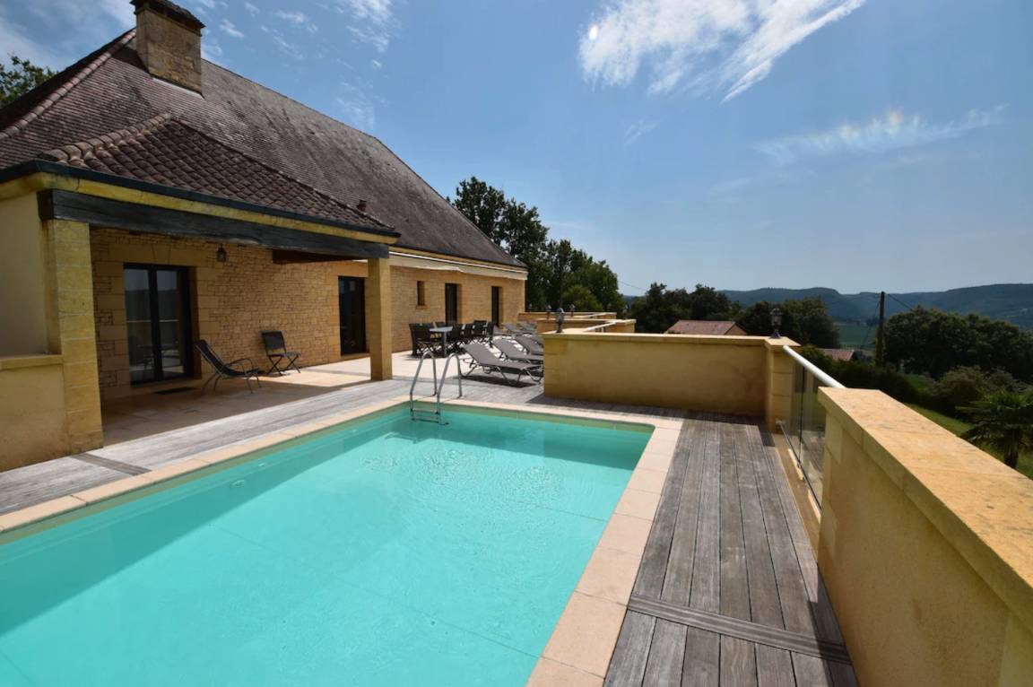 250 M² Maison De Vacances ∙ 5 Chambres ∙ 10 Personnes - Périgord