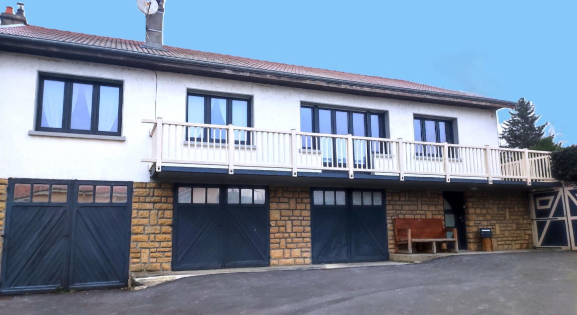112 M² Gîte ∙ 3 Chambres ∙ 6 Personnes - Chiny