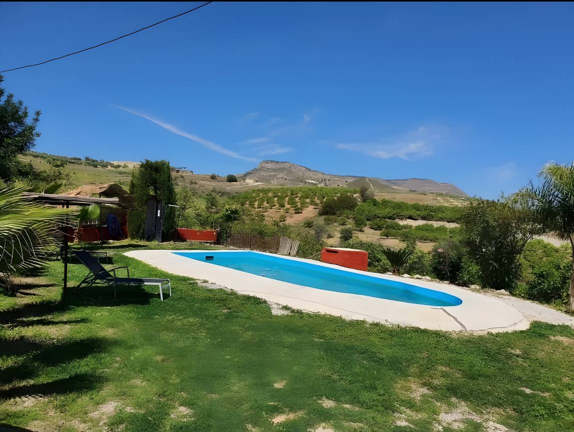 240 M² Ferienhaus ∙ 8 Schlafzimmer ∙ 16 Gäste - Álora