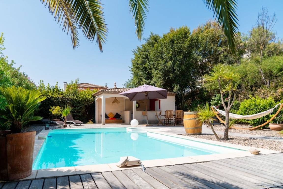 250 M² Villa ∙ 4 Chambres ∙ 8 Personnes - Béziers