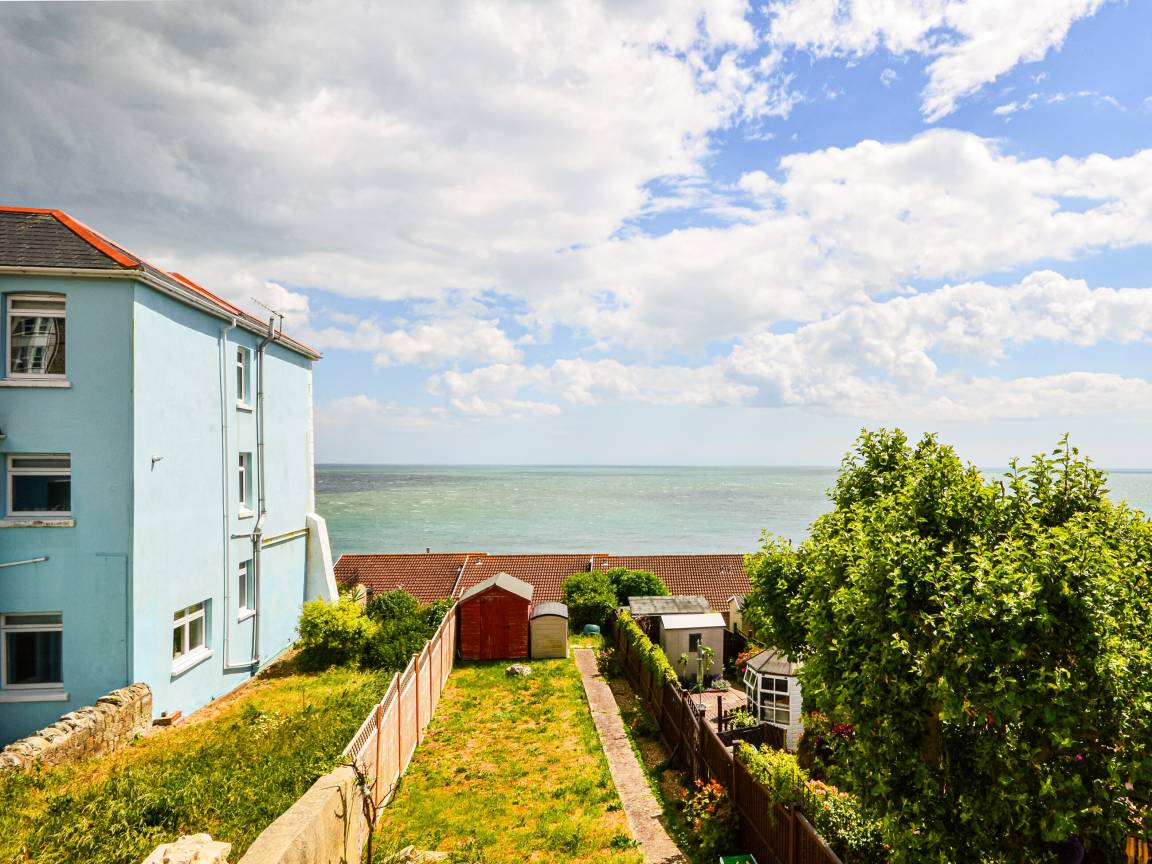 Cottage ∙ 3 Bedrooms ∙ 6 Guests - Shanklin