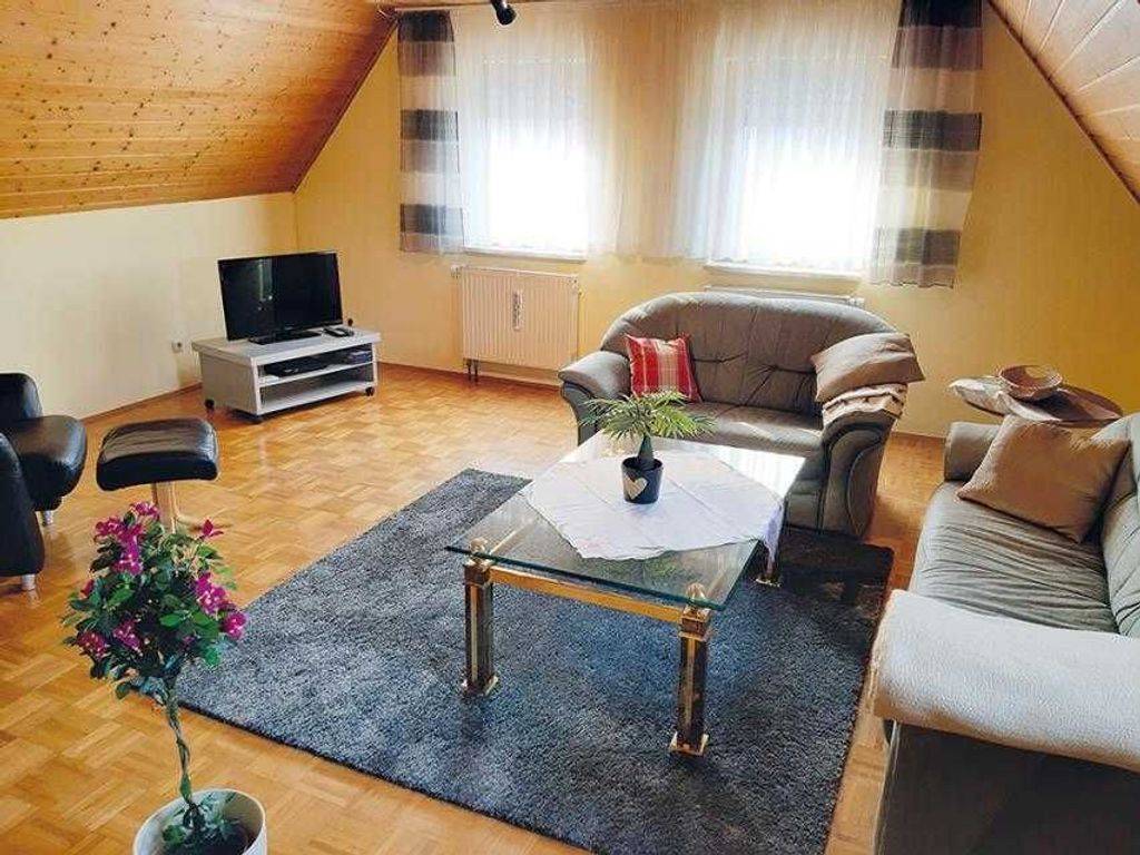 90 M² Ferienwohnung ∙ 1 Schlafzimmer ∙ 4 Gäste - Ebermannstadt