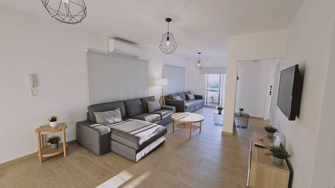 75 M² Apartment ∙ 2 Bedrooms ∙ 5 Guests - Limassol